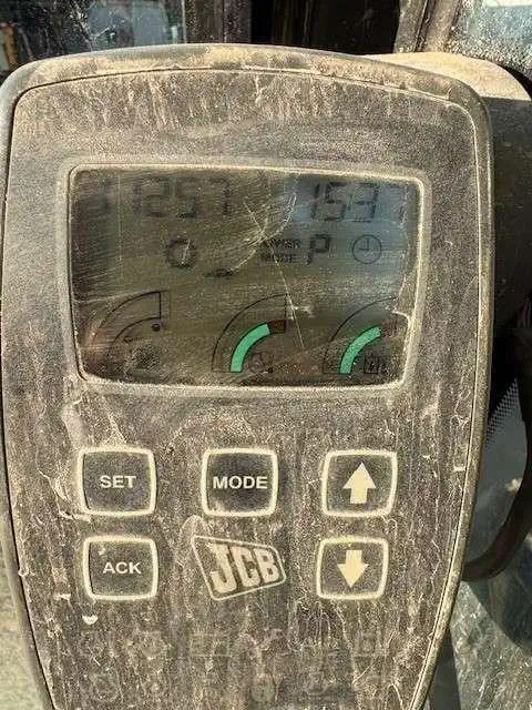 2007,JCB JS 220 CLOSED CAB CRAWLER EXCAVATOR - MEA (Machinery Euro ...